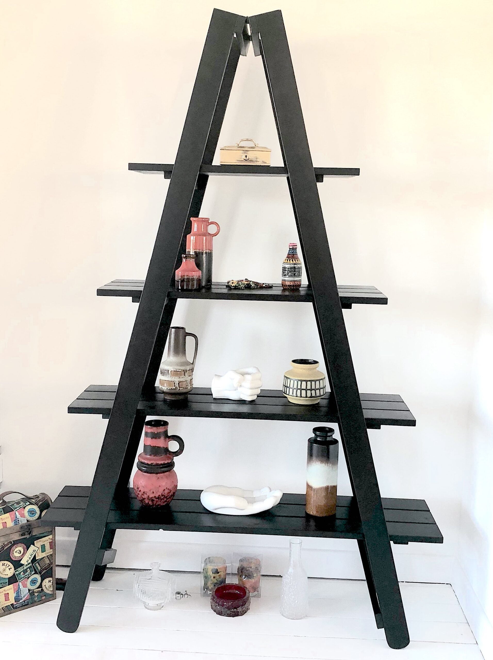 UK Shop Window Displays props & bespoke retail merchandising